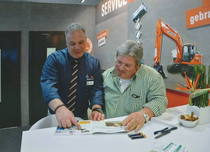 HKL bittet in seine Info-Lounge